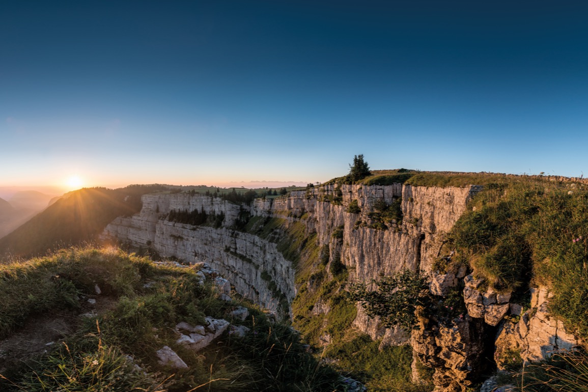 Hotels in Jura / Three-Lakes Region: Book easily & with no fees